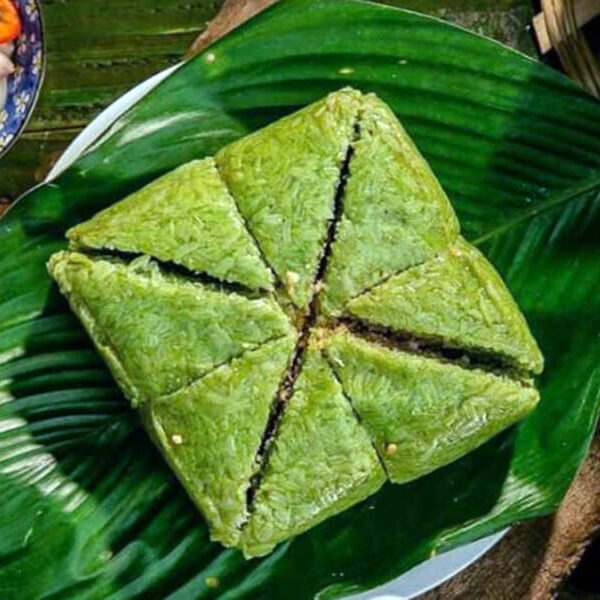 Vietnamese Square Sticky Rice Cake (Bánh Chưng)