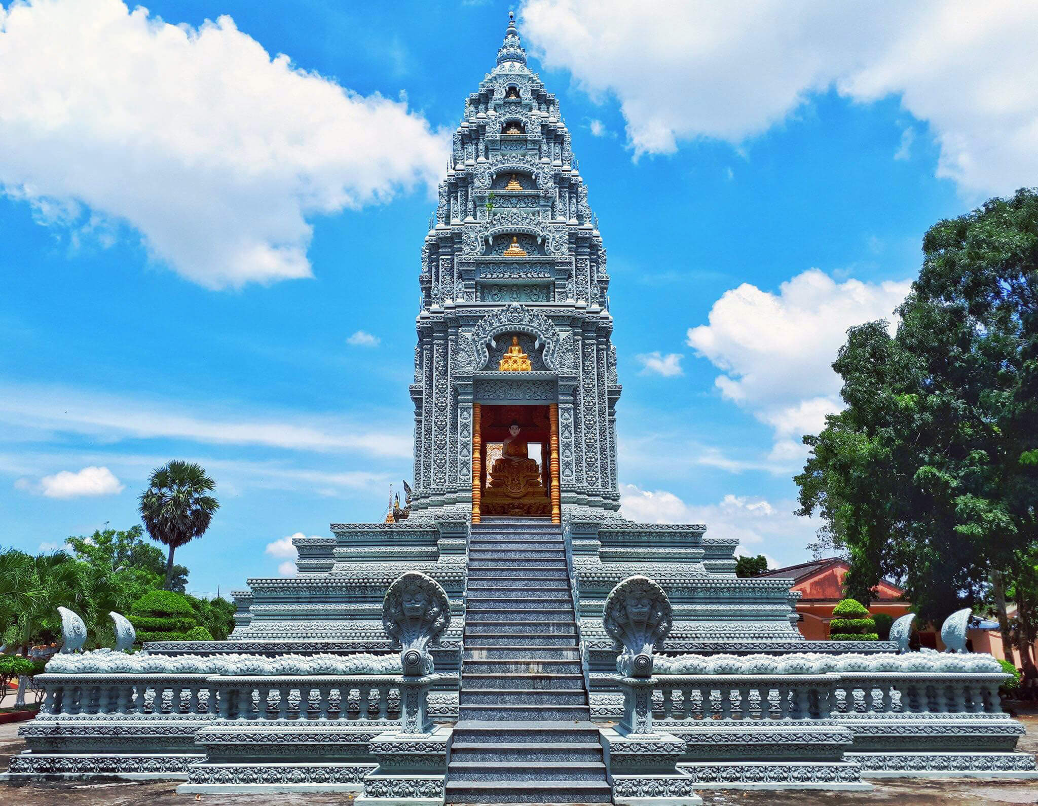 Som Rong Pagoda - Beautiful Buddhist Works in Soc Trang