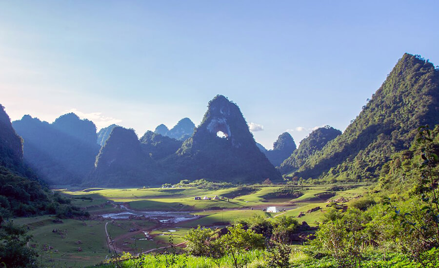 Mat Than Mountain - The most unique mountain in Vietnam