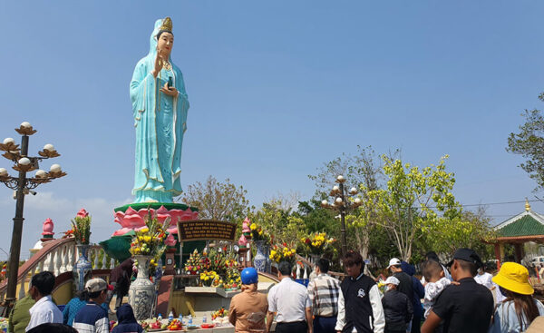 Quan Am Phat Dai - Famous spiritual work in Bac Lieu